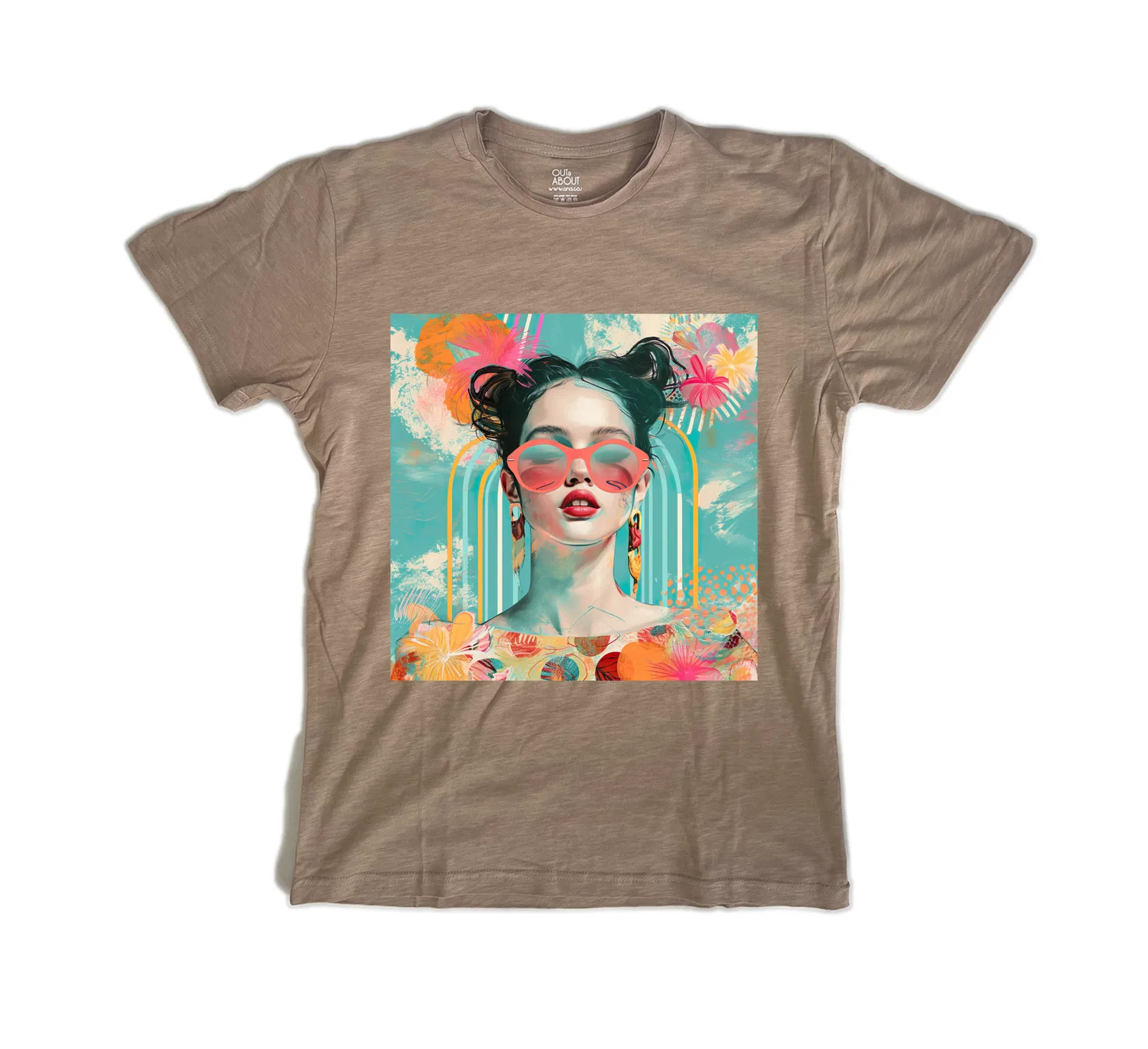 פרמיום טי Lady Loca - Out & About.